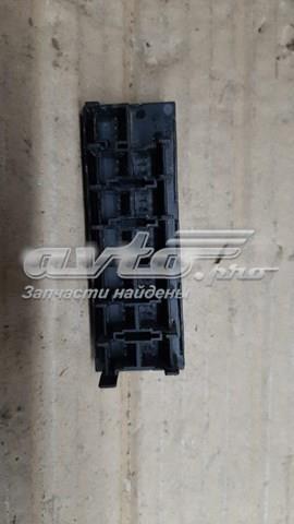 A0035464240 Mercedes штекер электрический