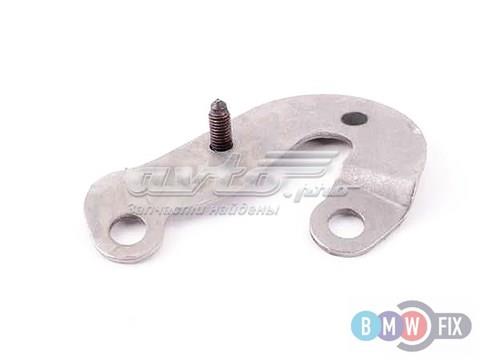 18207610689 BMW кронштейн первичного катализатора