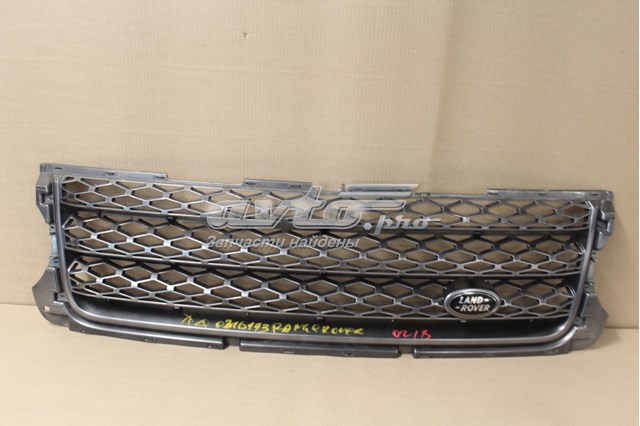 LR046749 Land Rover решетка радиатора