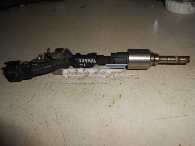 C2D55182 Jaguar форсунка топливная