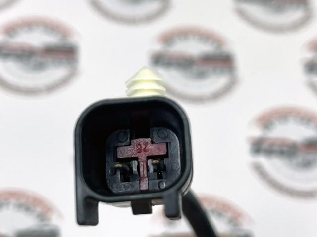 31356005 Volvo замок капоту правий xc60