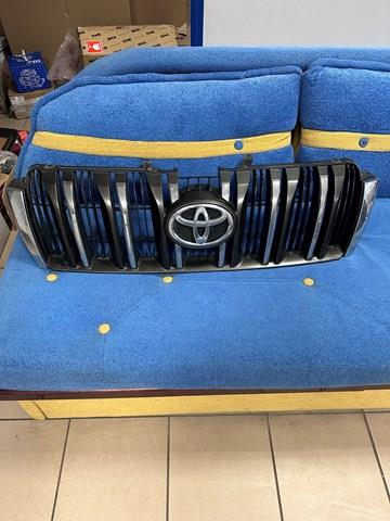 5310160670 Toyota решетка радиатора