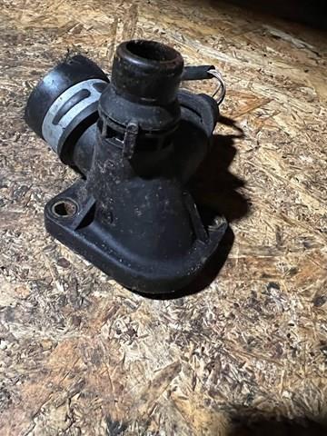 06B121133A VAG фланец системы охлаждения (тройник)