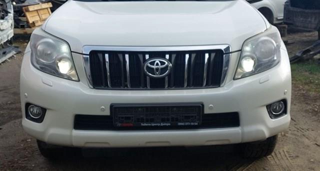 5310160670 Toyota решетка радиатора