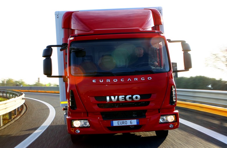 4895038 Iveco заглушка гбц/блока цилиндров