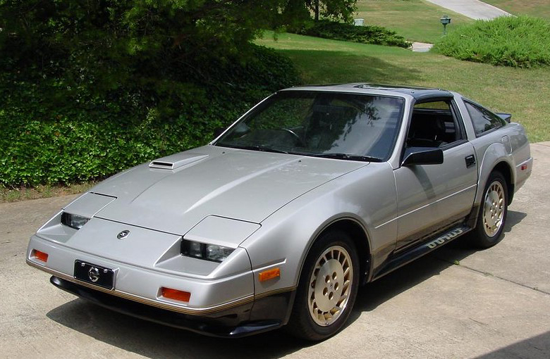 Відбійник лючка бензобака на Nissan Almera 2020